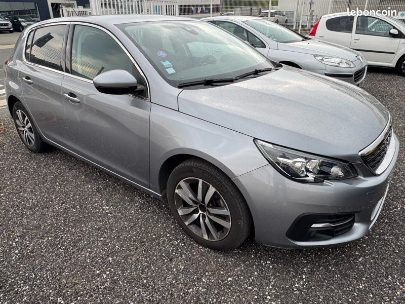 Peugeot 308 II - ALLURE - 130CV - Peugeot Bellia à Firminy